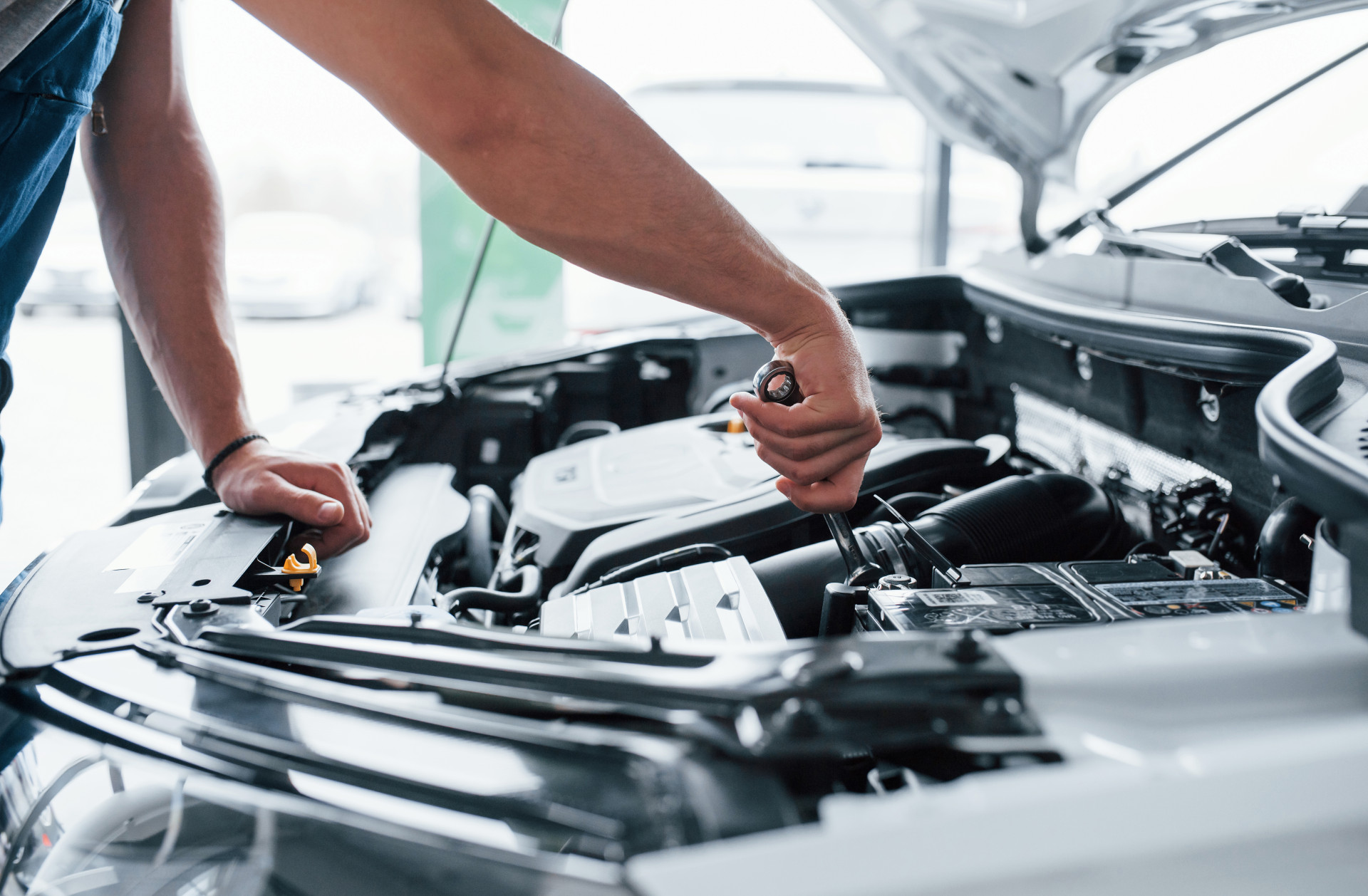 Jaguar Engine Repair - Jaguar Service in Dubai | Golden Horse Car Service