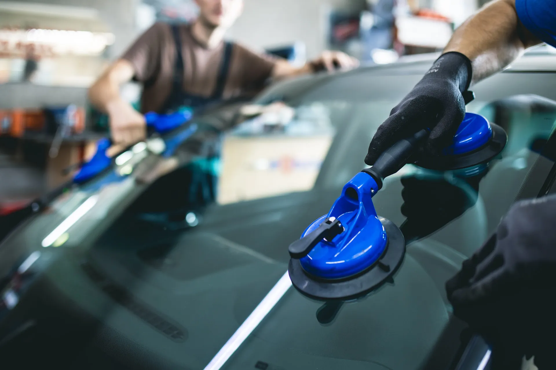 Car Glass Repair in Dubai Price from 200 AED - Golden Horse Car Repair