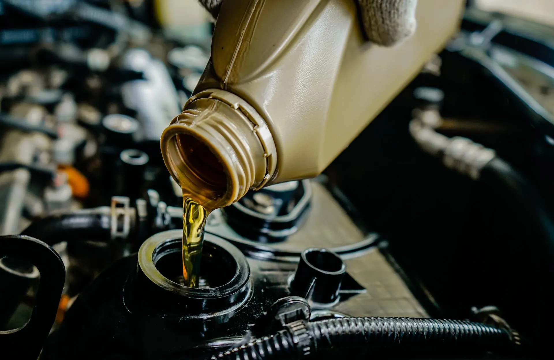 Hummer Oil Change Dubai Price from 200 AED - Hummer Repair Al Quoz ...