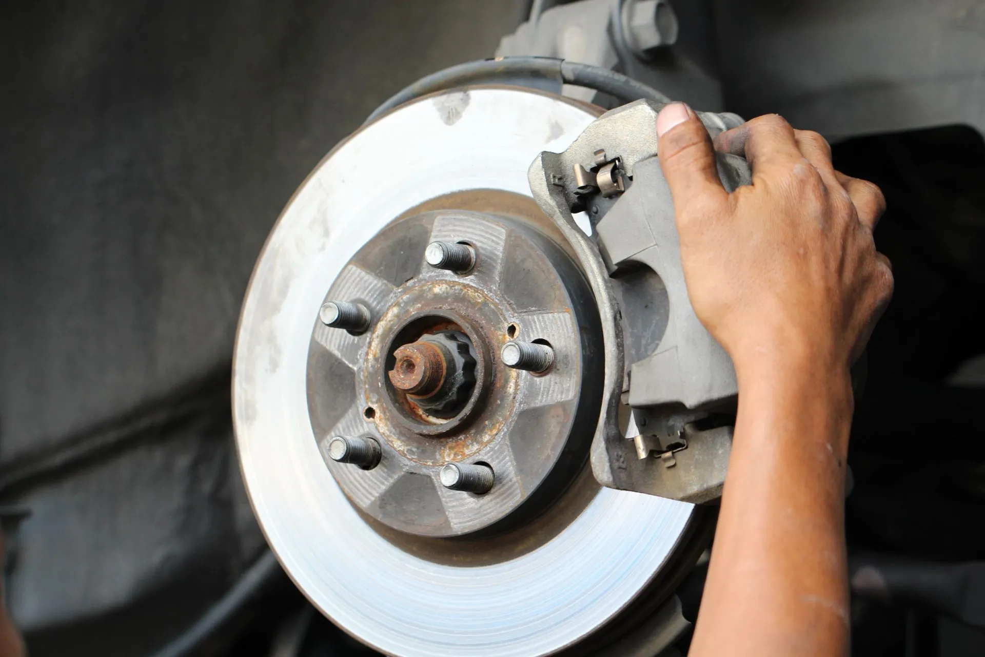 Renault Brake Pad Replacement Dubai Price from 150 AED - Renault Repair ...