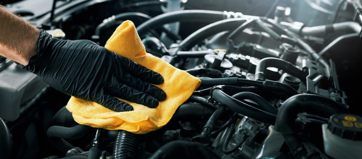 Car Engine Bay Cleaning: Full Guide to Safe and Effective Cleaning